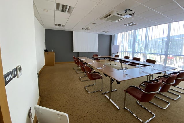 Leonardo Hotel London Watford (ex: Jurys Inn), Watford - Updated 2023 ...